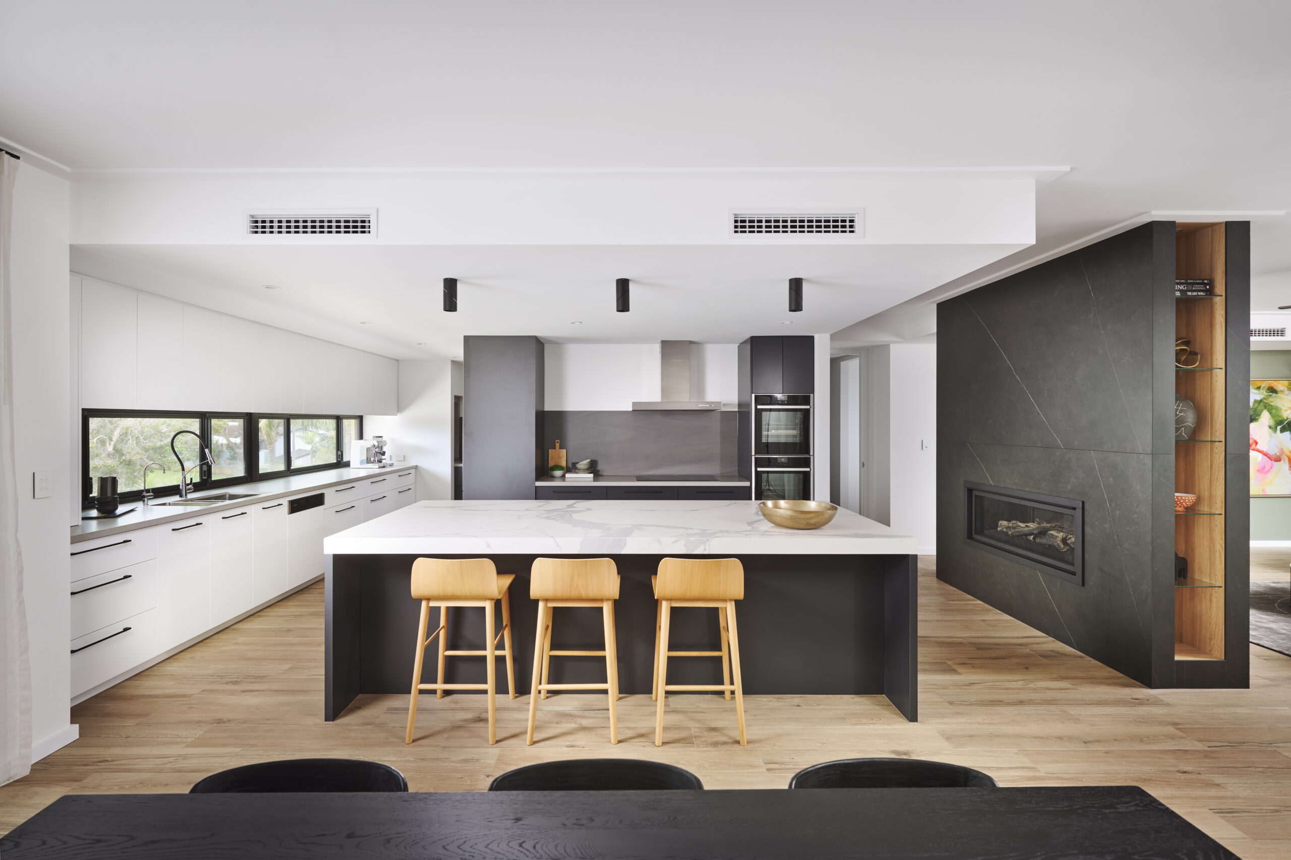Contemporary home designs: Defying time
